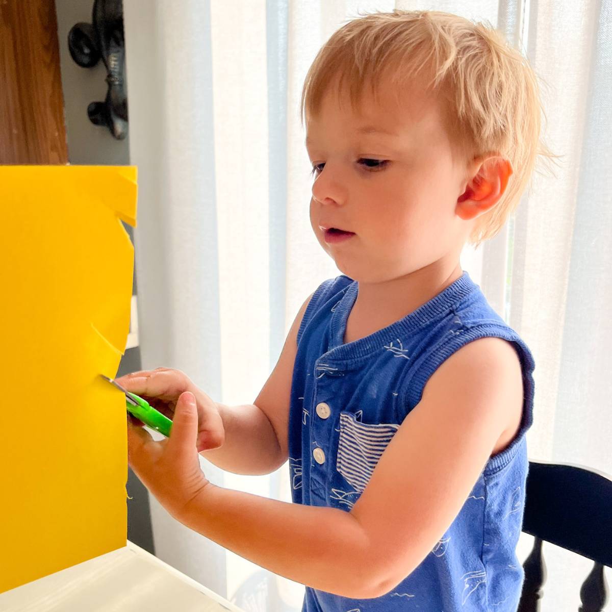 Easy scissor skills and the best cutting activities for children