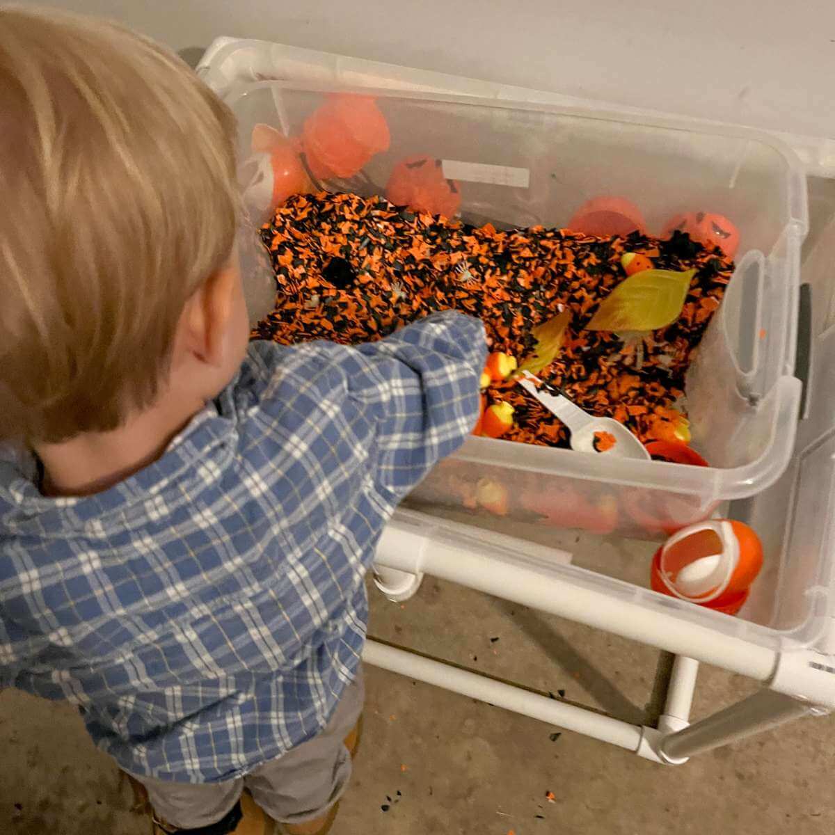 The Best DIY Thanksgiving Sensory Bin for Toddlers