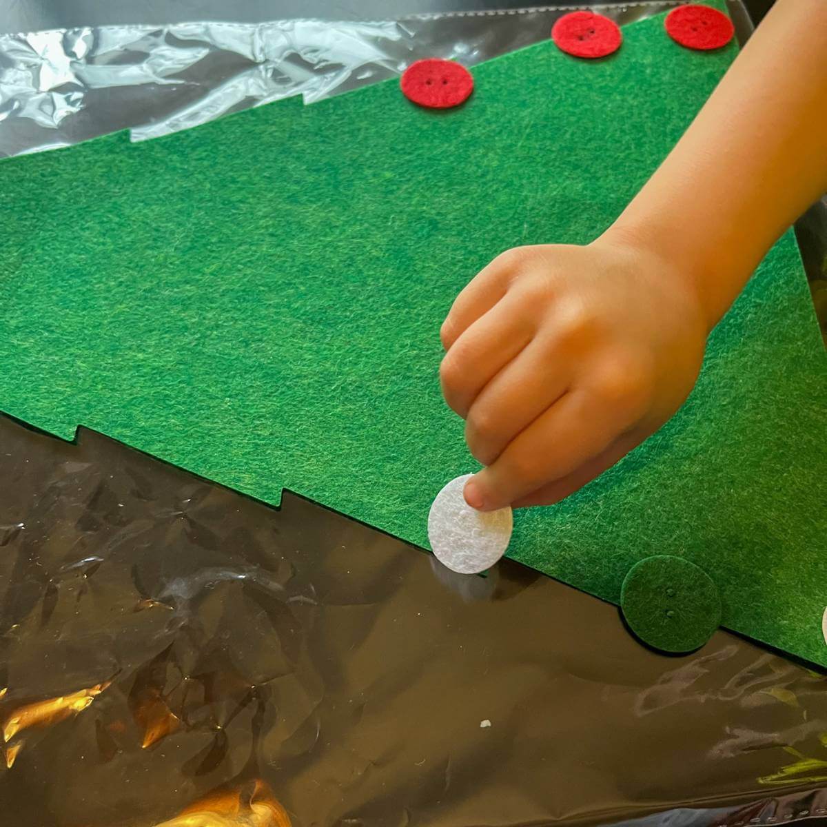Easy Dollar Store Felt Christmas Tree Craft for Kids