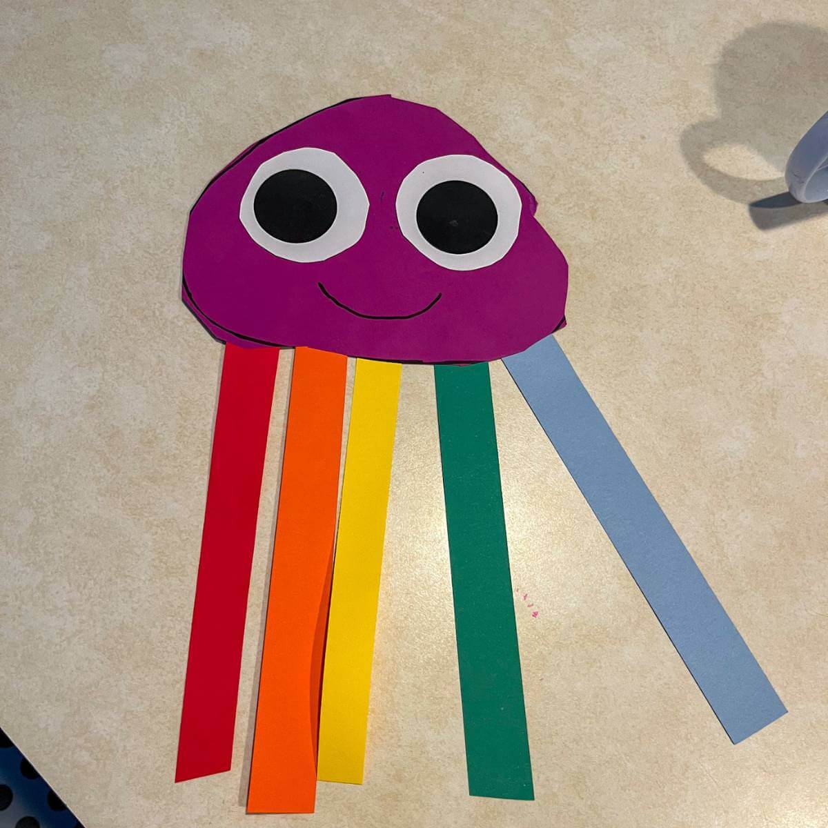 Easy Paper Jellyfish Craft for Preschool and Toddlers